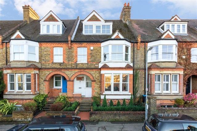 Charles Street, Berkhamsted 5 bed house - £4,500 pcm (£1,038 pw)