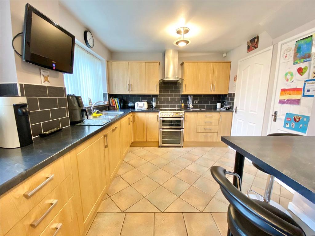 Maypool Drive, South Reddish, Stockport, SK5 3 bed detached house for ...