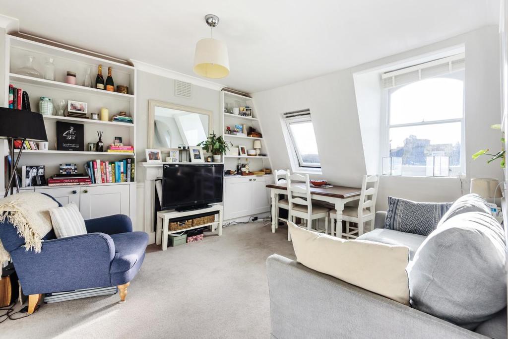 Oberstein Road, Battersea 1 bed flat - £450,000