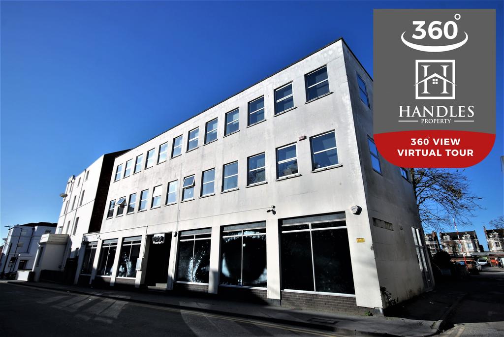 Russell Street, Leamington Spa 6 bed apartment to rent - £3,900 pcm (£ ...