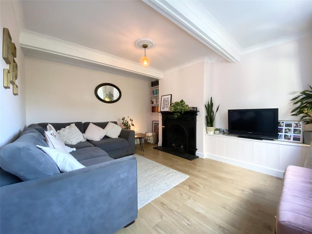 Pilgrims Way Cottages, Reigate Road, Betchworth, RH3 3 bed semi ...
