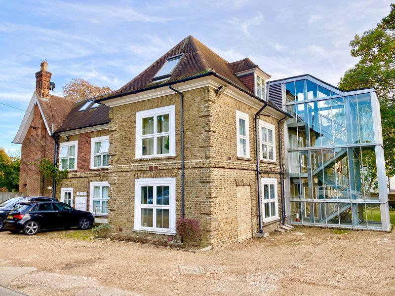 Rowhill Road, Hextable 2 bed ground floor flat for sale - £265,000