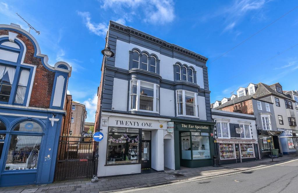 *INVESTMENT OPPORTUNITY* 21a Cross... 3 bed apartment - £275,000