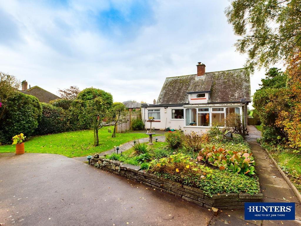Park Road, Scotby, Carlisle 4 bed detached house - £300,000