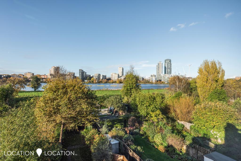 Queen Elizabeth Walk, N16 2 bed flat - £2,350 pcm (£542 pw)