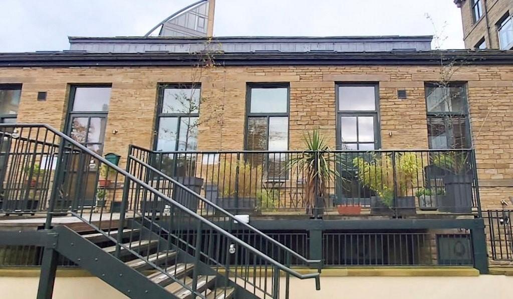 Victoria Mills, Shipley, Bradford, BD17 2 bed duplex - £950 pcm (£219 pw)