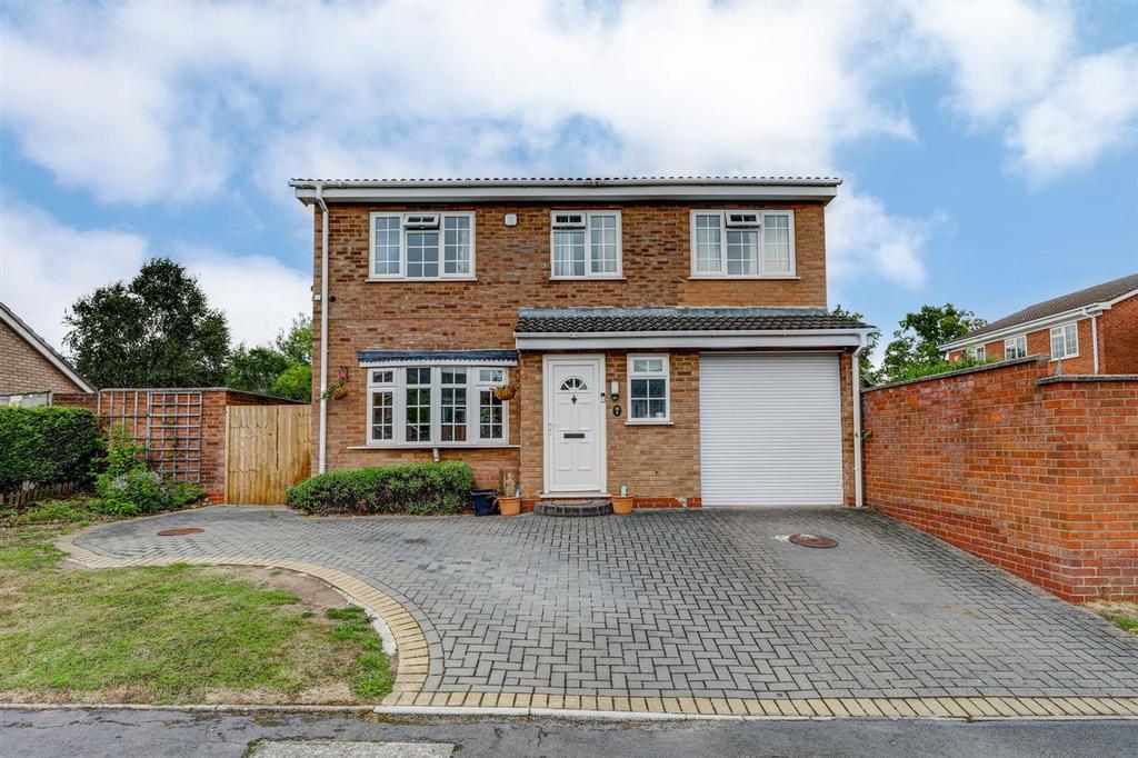Barham Close, Shirley, B90 4 bed detached house - £530,000