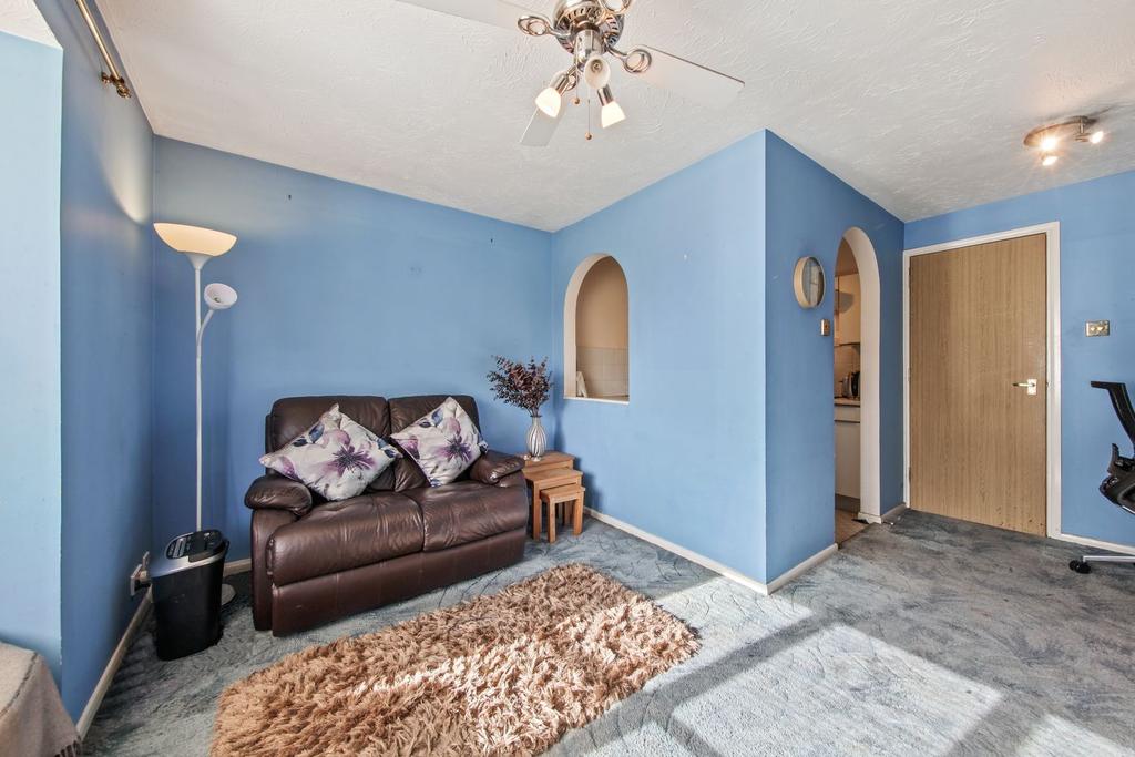 Conifer Way, Wembley, HA0 1 bed flat - £1,150 pcm (£265 pw)
