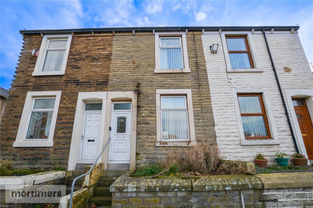 Nelson Street, Accrington... 2 bed terraced house - £73,500