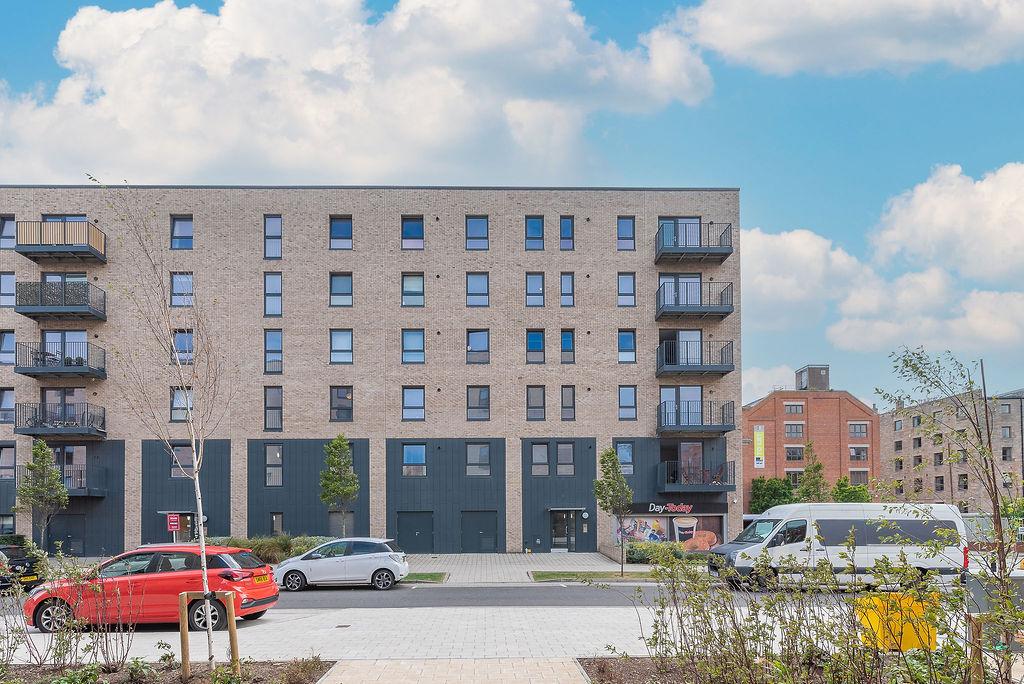2/11 Ropemaker Street, Leith... 1 bed flat - £199,950
