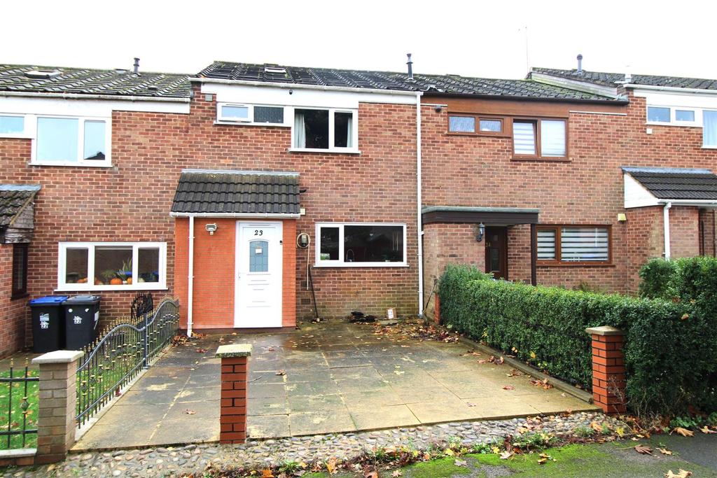 Waveney Close, Daventry 3 bed house - £210,000