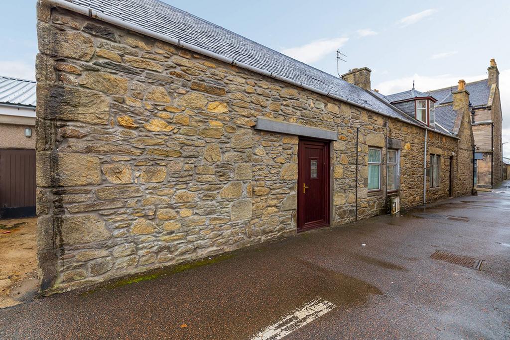 159A Mid Street, Keith, AB55 5BJ 5 bed maisonette - £125,000