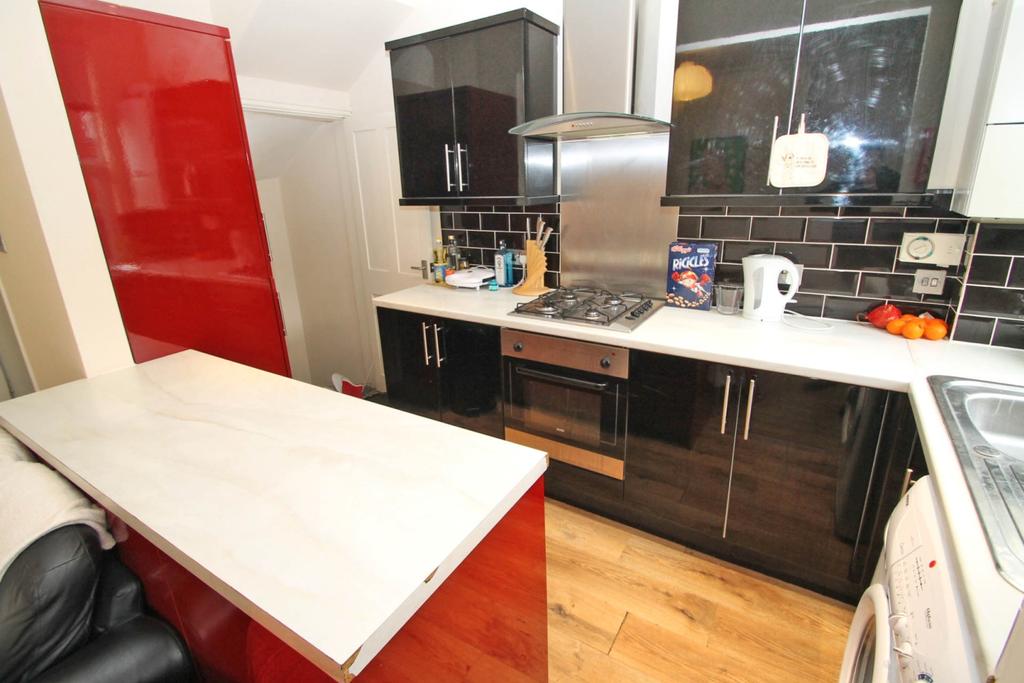 ALL BILLS INCLUDED - Haddon Avenue 3 bed terraced house - £1,781 pcm (£ ...