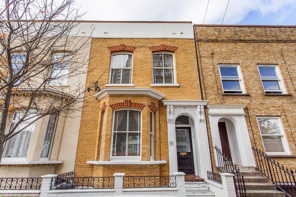Driffield Road, E3 3 bed terraced house - £1,050,000