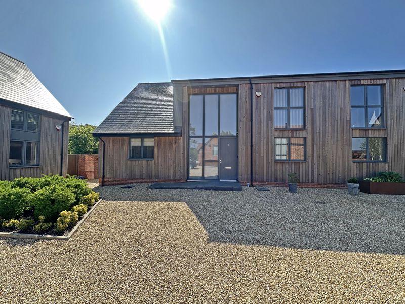 Sway Road, Lymington 4 bed semi-detached house to rent - £2,850 pcm (£ ...
