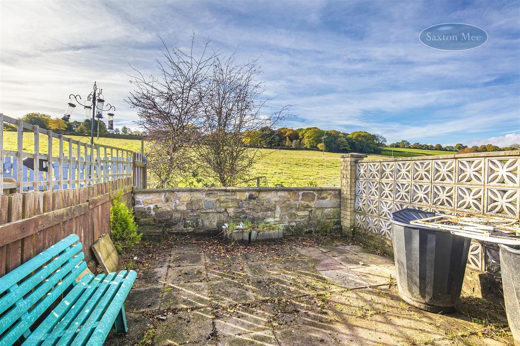 Cross Lane, Stocksbridge, S36 1AY 2 bed semi-detached house - £170,000