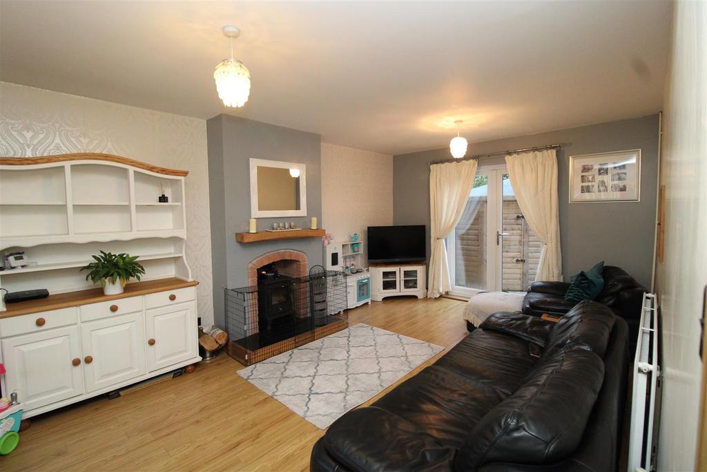Coleman Avenue, Balderton 3 bed terraced house - £160,000