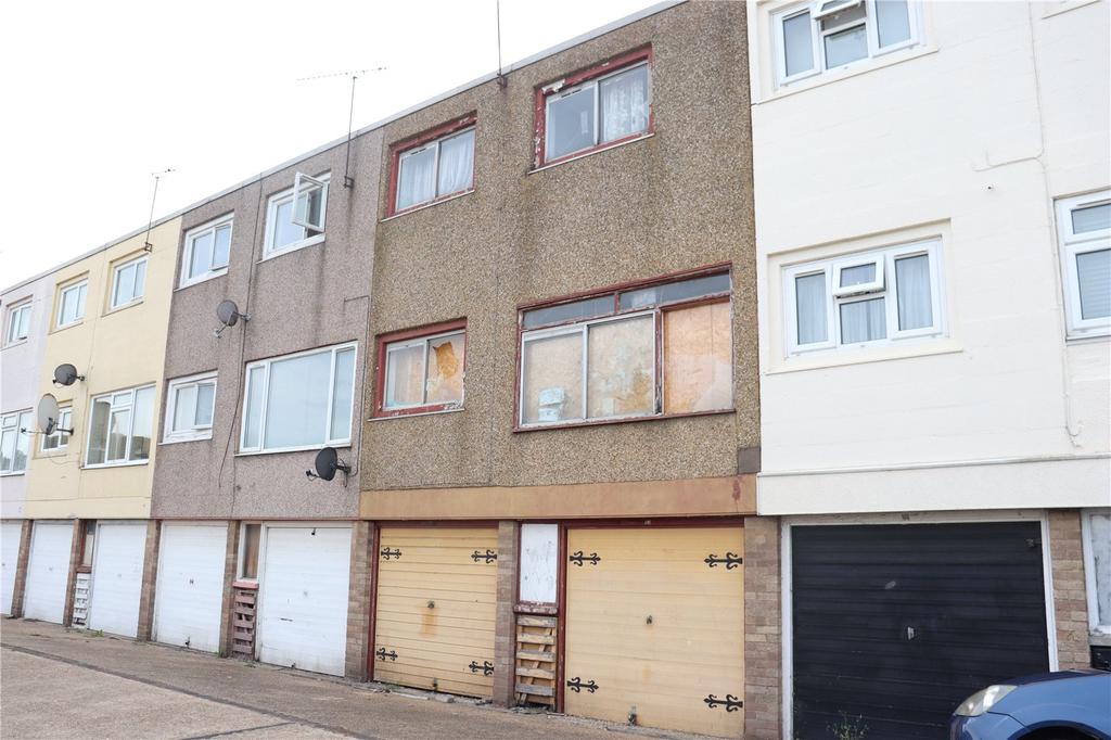Swanstead, Basildon, Essex, SS16 3 bed terraced house - £230,000