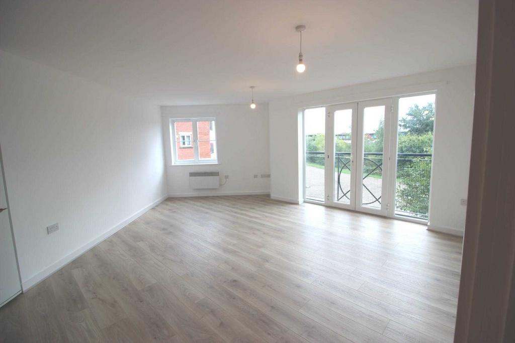 Foxglove Path, London, SE28 0LR 1 bed apartment for sale - £204,995