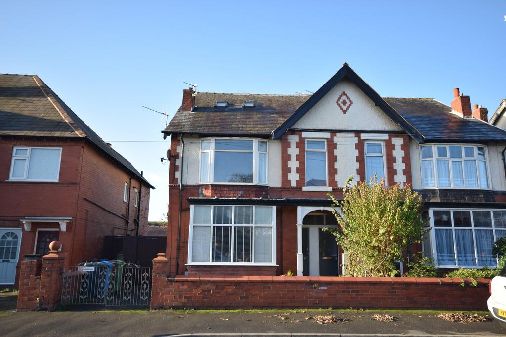 St Davids Road North, St Annes 1 bed flat - £495 pcm (£114 pw)
