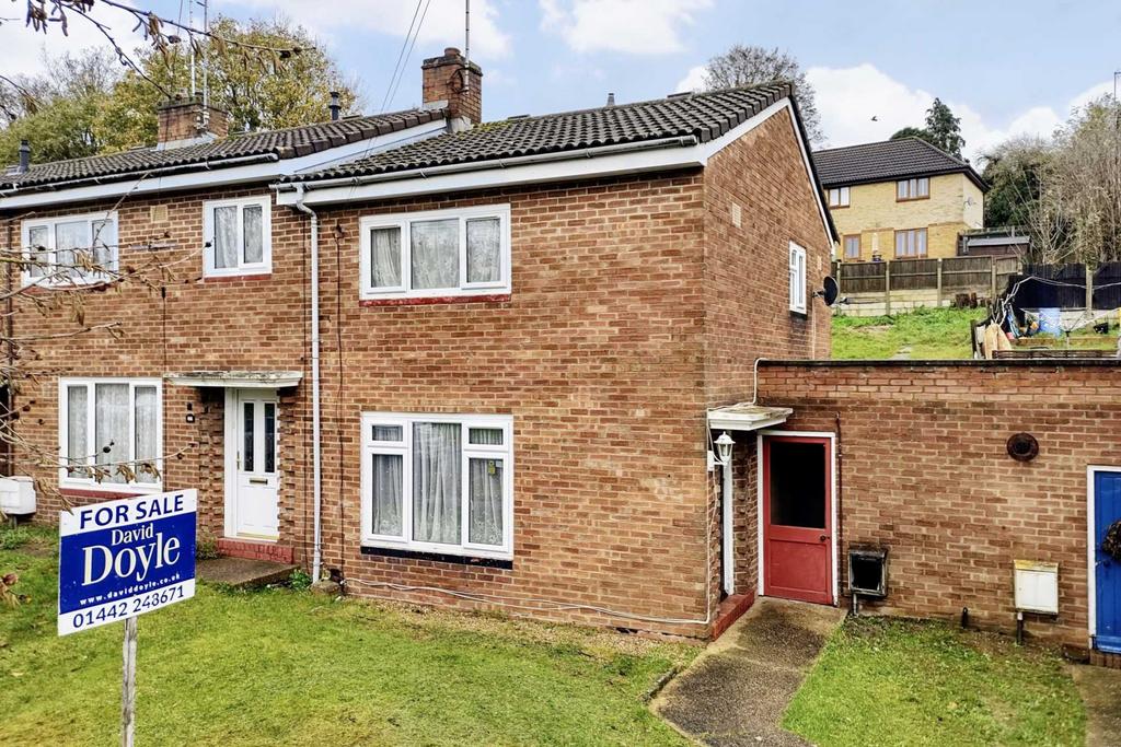 Beechfield Road, Boxmoor 2 bed house - £400,000