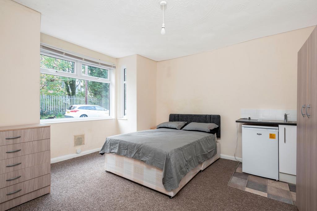 Athol Road, Erith, DA8 1 bed in a house share - £750 pcm (£173 pw)