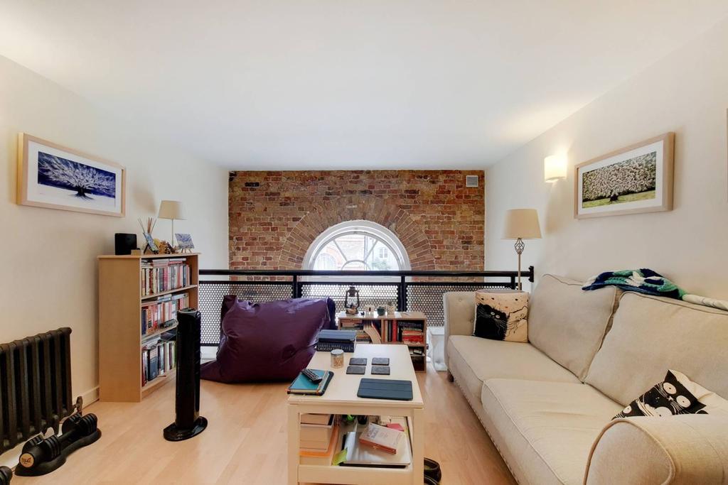 Building 45, Woolwich Riverside... 2 bed maisonette - £1,850 pcm (£427 pw)