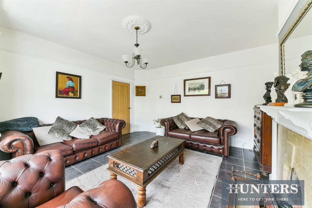 Cherrywood Lane, Morden, SM4 4HU 4 bed terraced house - £725,000