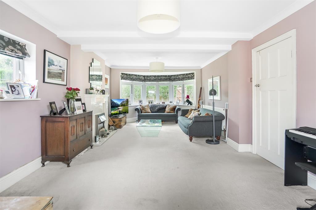 Primley Park Avenue, Alwoodley... 4 bed semi-detached house - £550,000