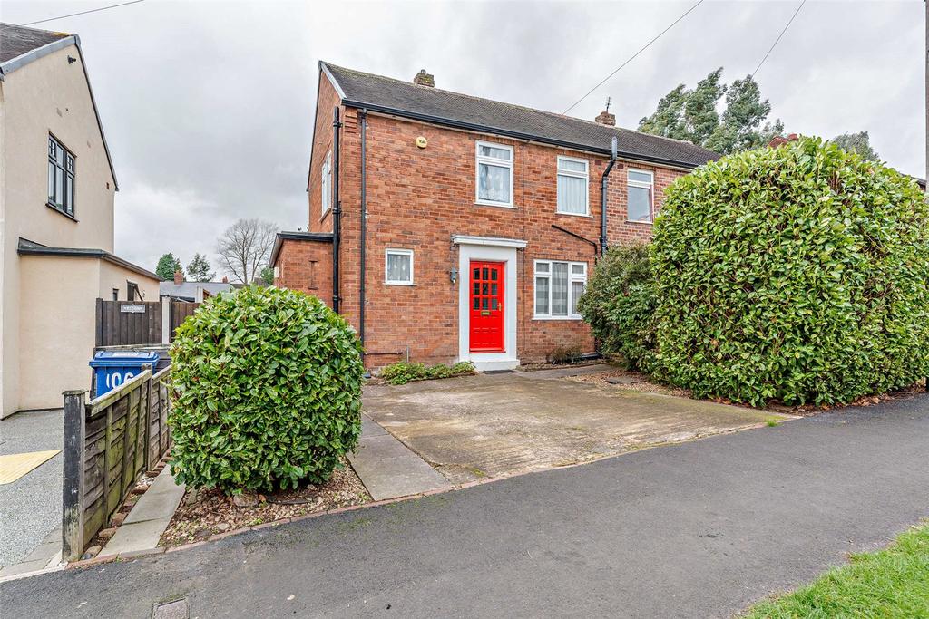 Bevan Lee Road, Cannock... 2 bed semi-detached house - £160,000