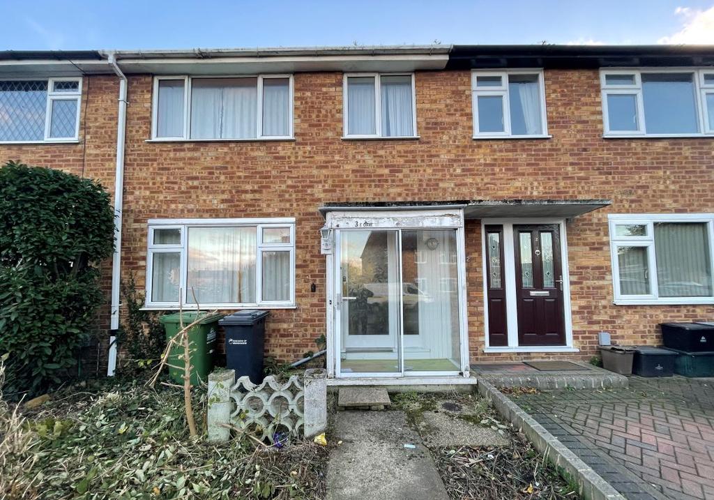 3 Cunningham Court, Cunningham Road... 3 bed terraced house - £300,000