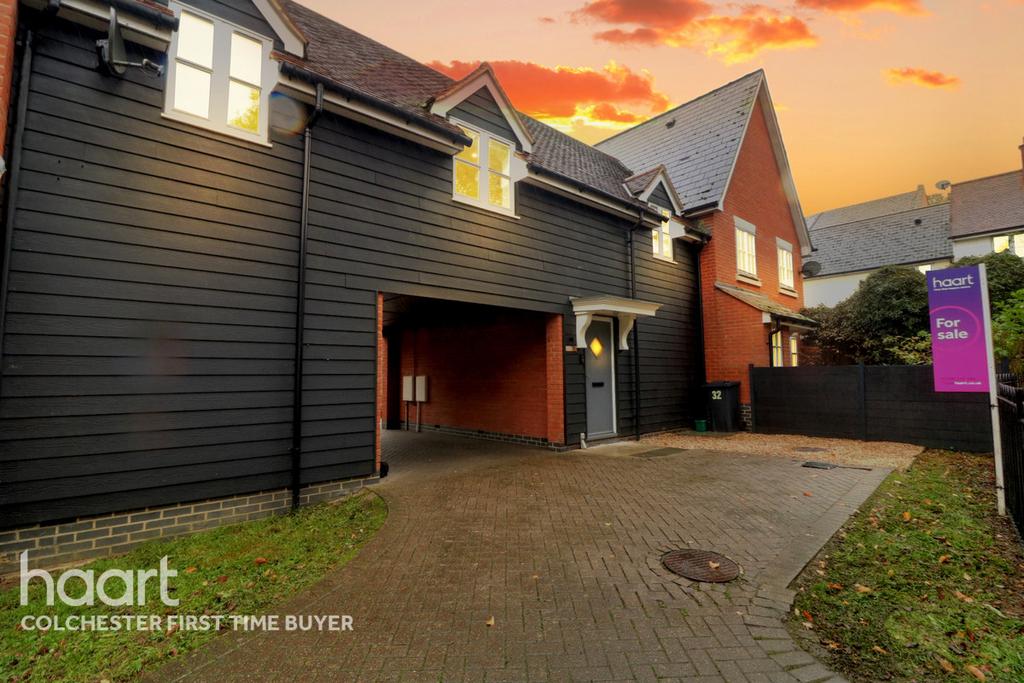 Waterside Lane, Colchester 2 bed coach house - £225,000