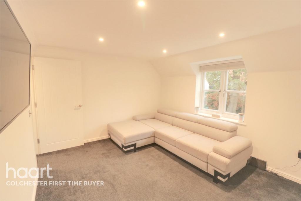 Waterside Lane, Colchester 2 bed coach house - £225,000