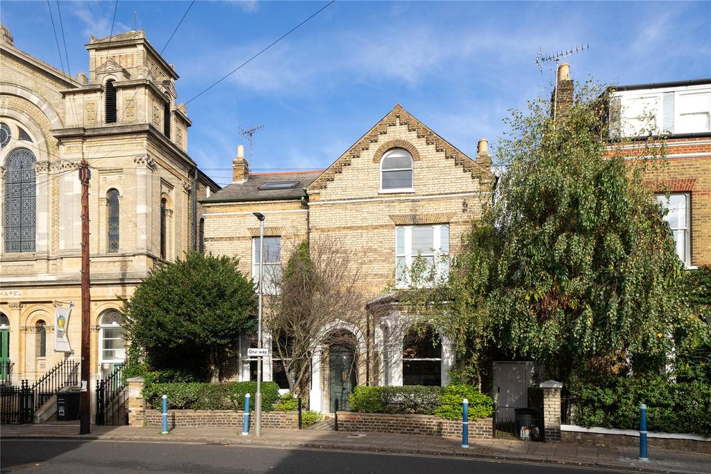 Werter Road, London, SW15 6 bed detached house - £2,275,000