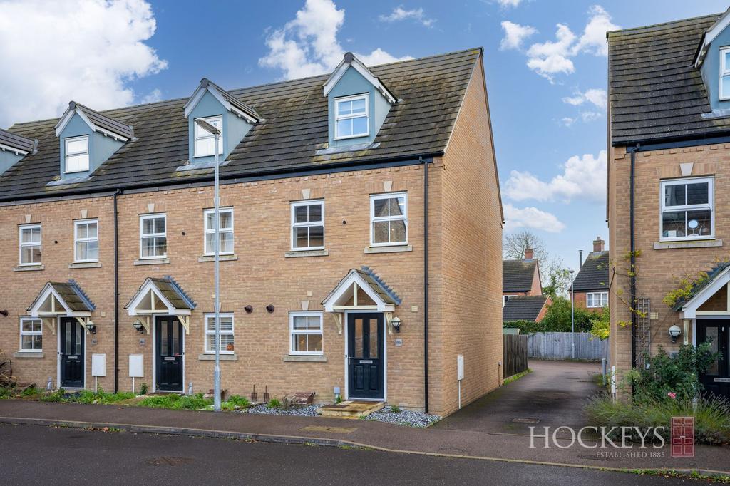 Mitchcroft Road, Longstanton, CB24 3 bed end of terrace house - £350,000