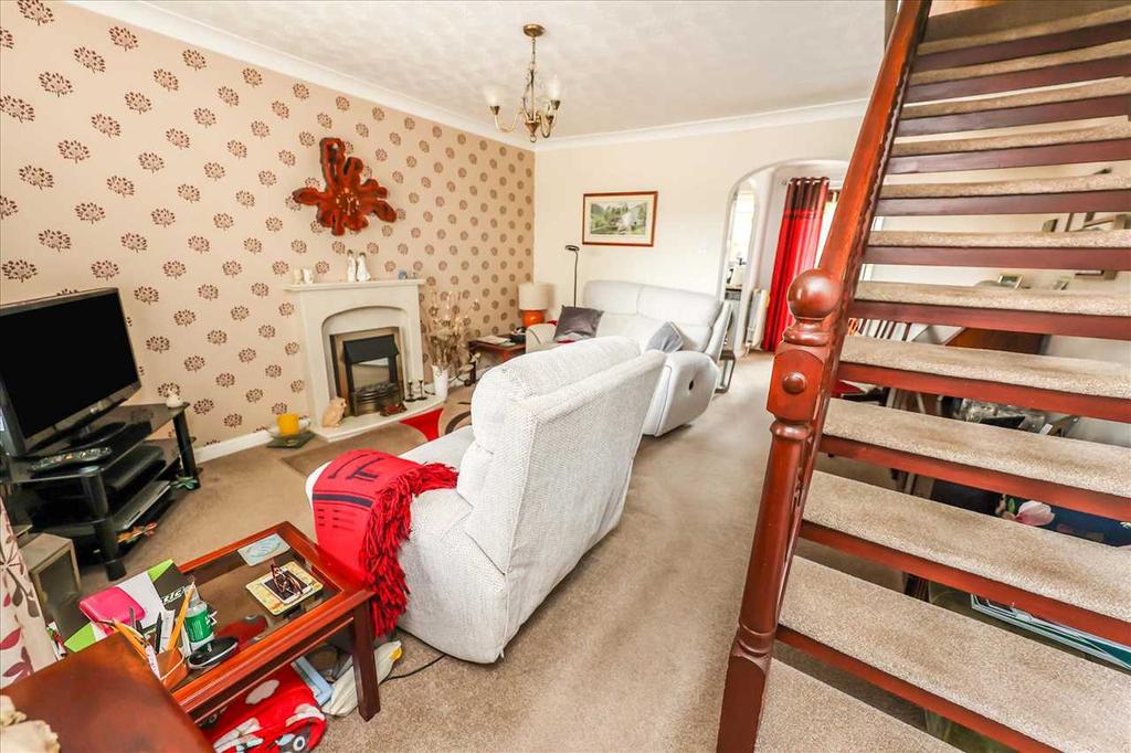 Graveley Close, Doddington Park 2 bed semi-detached house - £170,000
