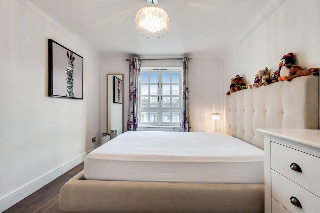 Garnet Street, Wapping, London, E1W 1 bed flat - £2,100 pcm (£485 pw)