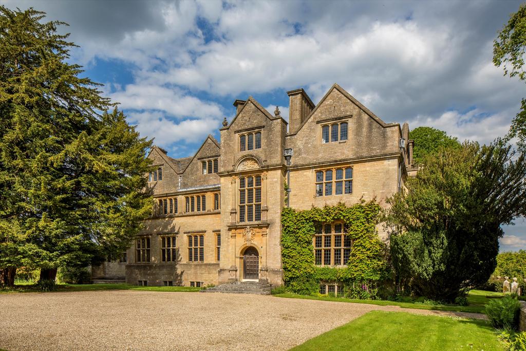 Edgeworth, Gloucestershire, GL6 9 bed detached house for sale - £11,000,000
