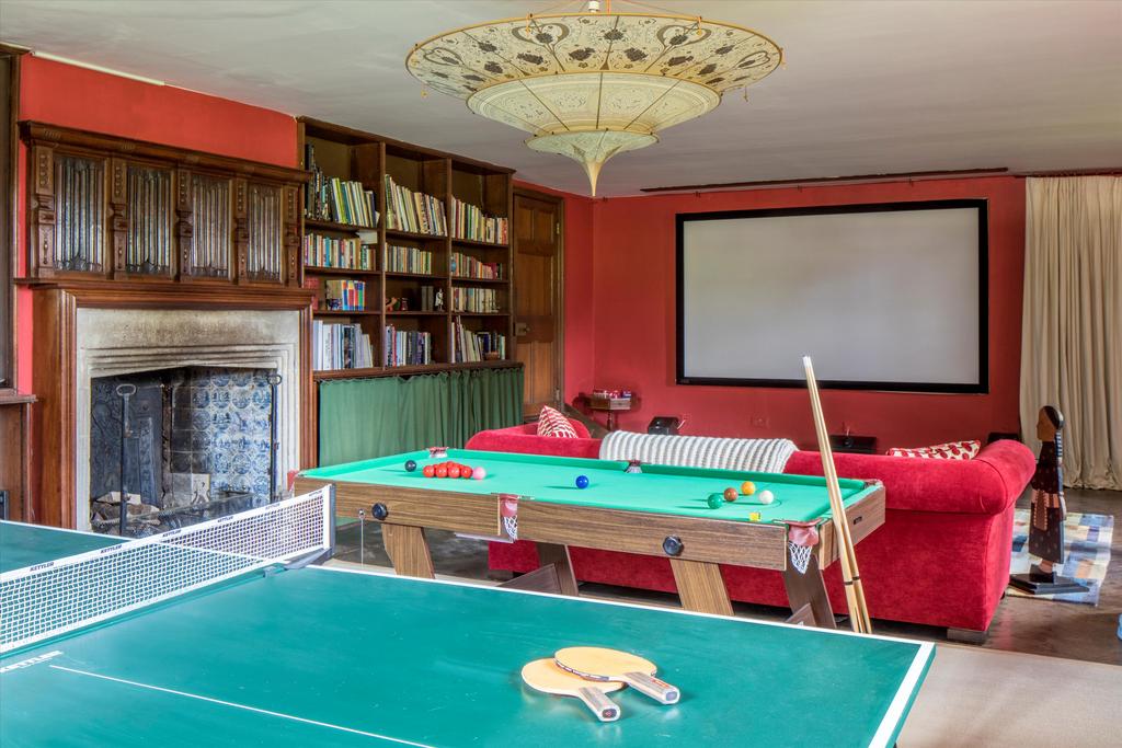 Edgeworth, Gloucestershire, GL6 9 bed detached house for sale - £11,000,000