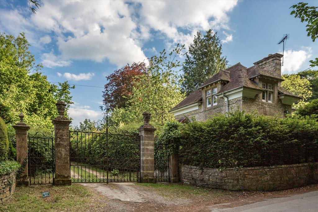 Edgeworth, Gloucestershire, GL6 9 bed detached house for sale - £11,000,000