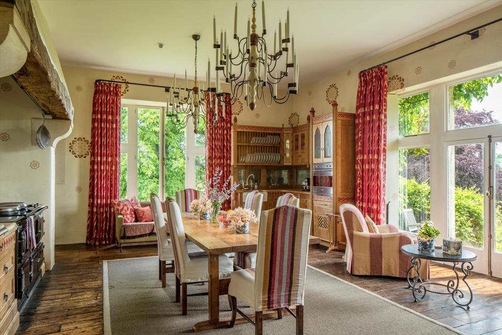 Edgeworth, Gloucestershire, GL6 9 bed detached house for sale - £11,000,000