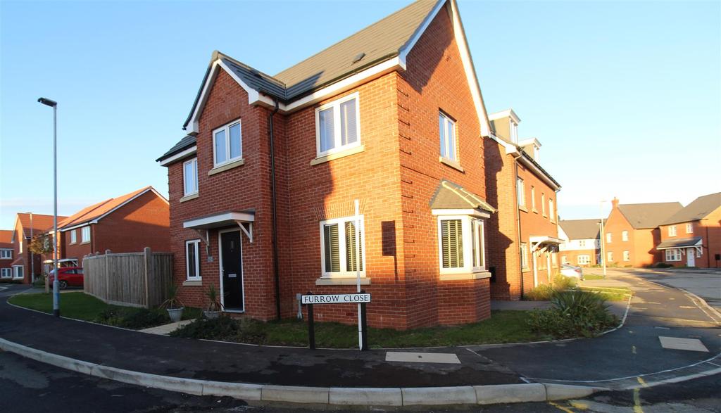 Furrow Close, Middlebeck, Newark 3 bed detached house - £1,100 pcm (£ ...