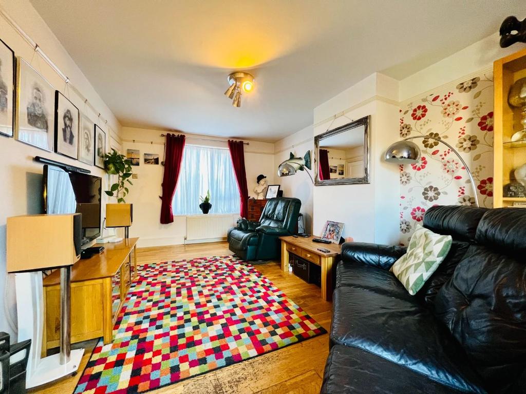 Ivy Way, Folkestone 2 bed house - £250,000