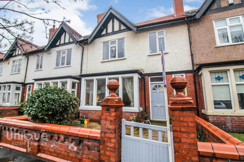 Knowles Road, Lytham St. Annes... 3 bed terraced house - £950 pcm (£219 pw)