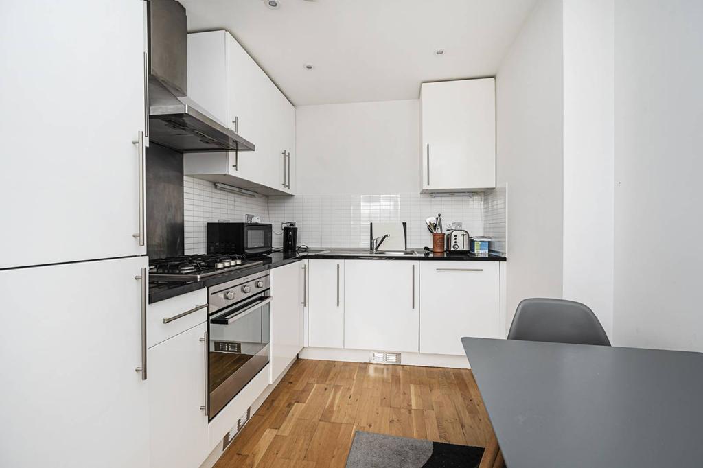 Elthorne Road, Archway, London, N19 1 bed flat - £2,600 pcm (£600 pw)