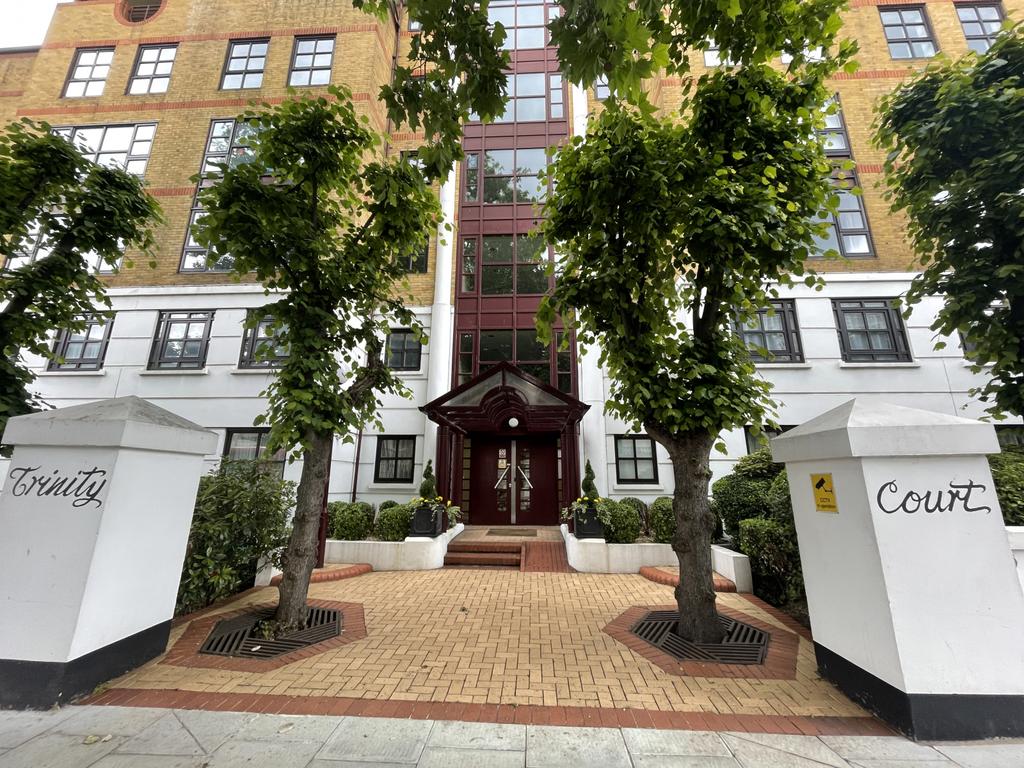 Trinity Court, 170A Gloucester... 2 bed flat - £999,000