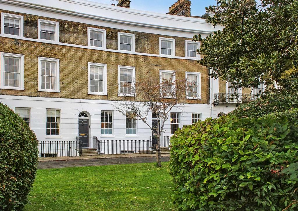 Priory Crescent, Lewes 2 bed apartment - £625,000