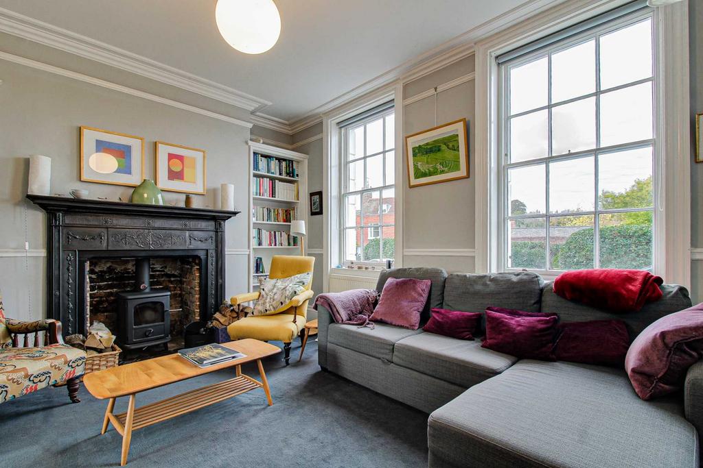 Priory Crescent, Lewes 2 bed apartment - £625,000