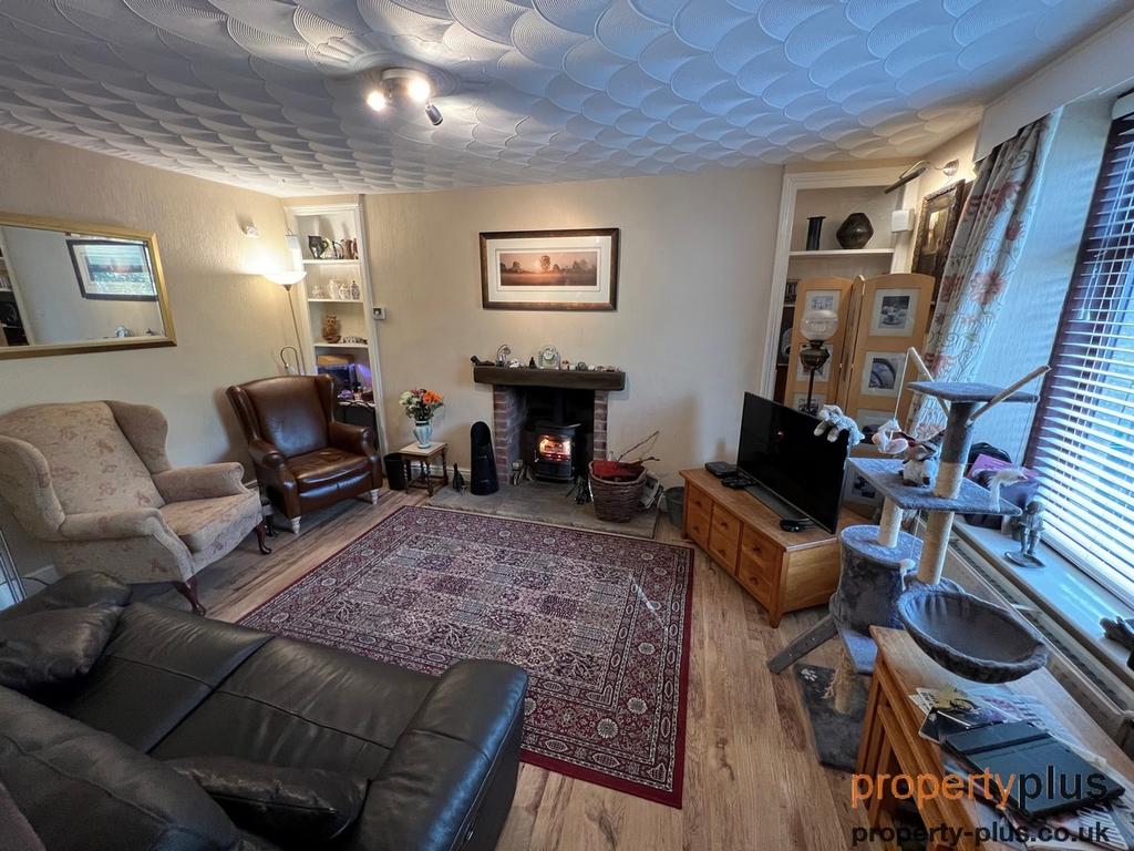 Collenna Road Tonyrefail - Tonyrefail 3 bed end of terrace house - £169,950