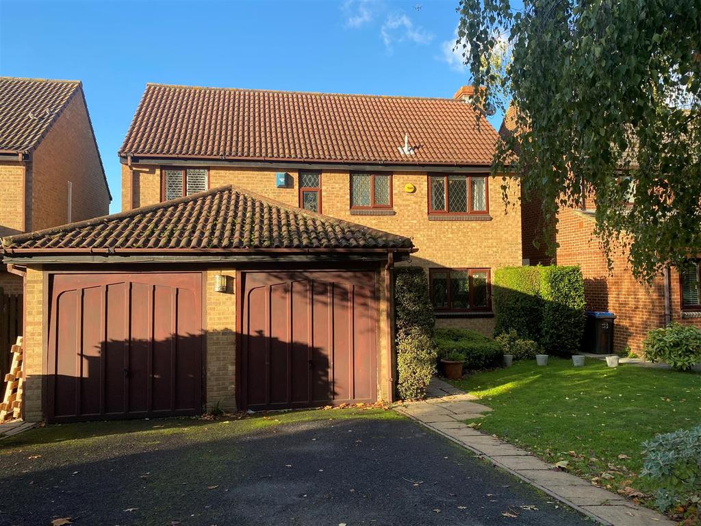 Primrose Lane, Croydon, Surrey 4 bed detached house for sale - £699,950